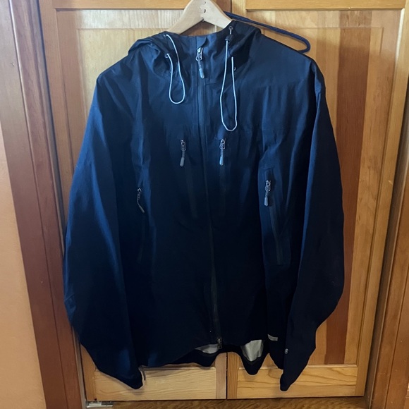 REI | Jackets & Coats | Mens Rei Black Raincoat With Hood Sealed Seams ...